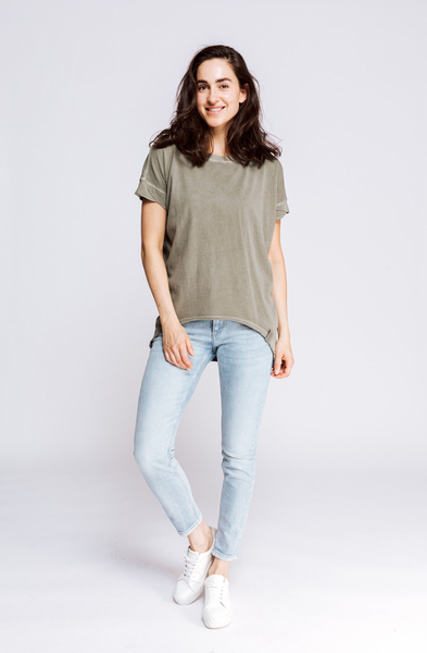 Olive Elliptical Tee – Gondwana & Divine Clothing Co.